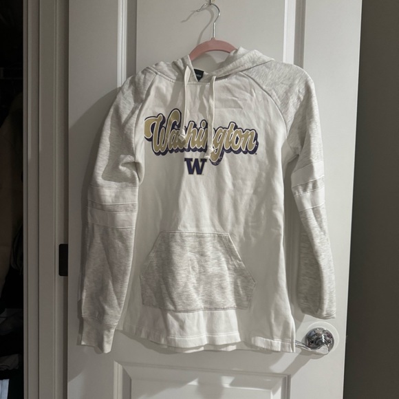 Tops | University Of Washington Womens White Hoodie Sweater | Poshmark